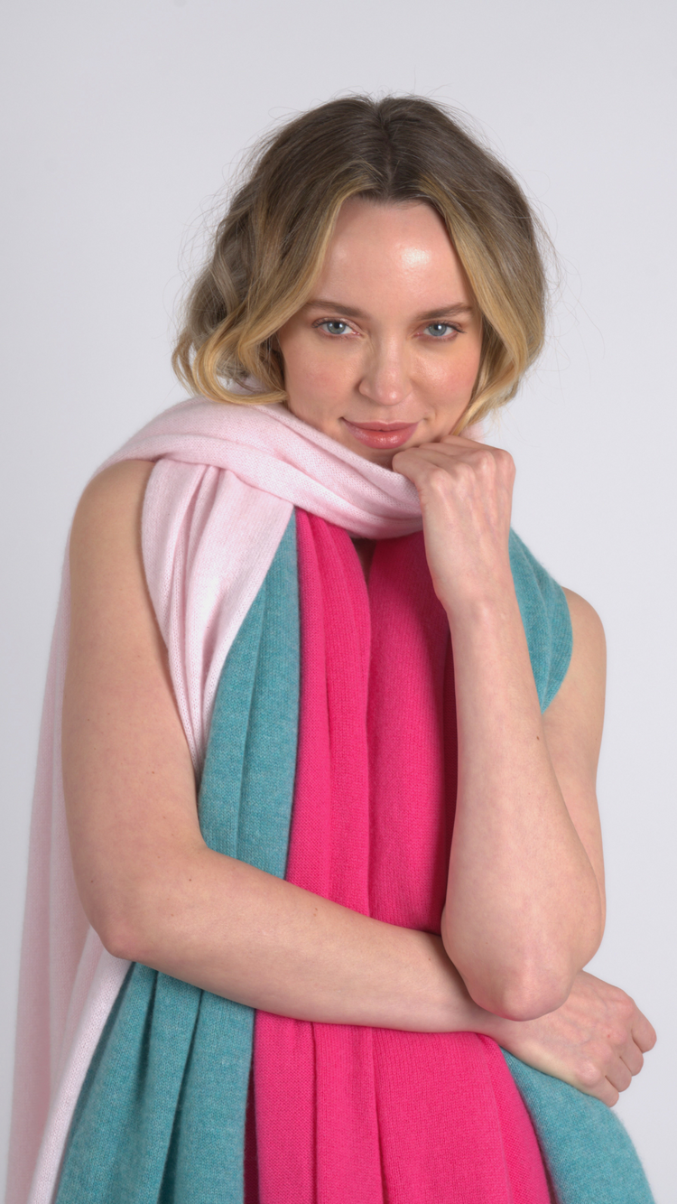 Lora Basic Cashmere Wrap - Soft & Luxurious Scarf – Quinn
